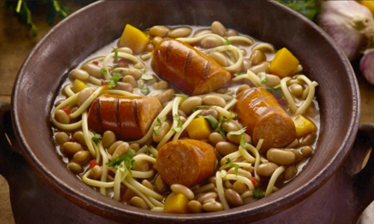 Conoce cómo es la deliciosa comida típica de Chile