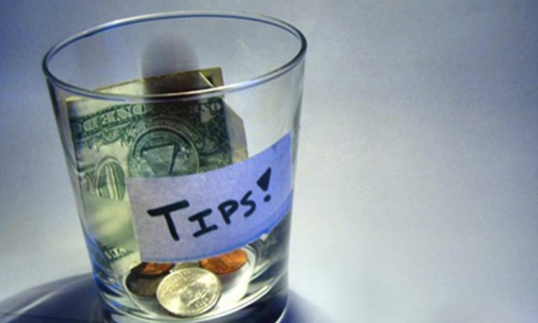 Guía de propinas para viajar: Cuánto, cómo y por qué - Travel Report