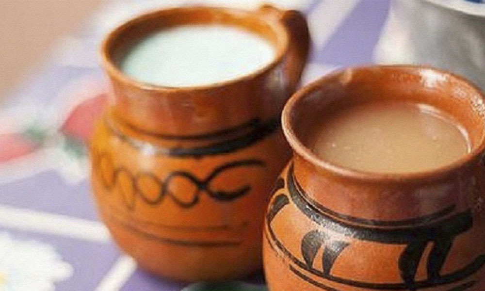 Guía para tomar pulque: cómo tomarlo y dónde probarlo