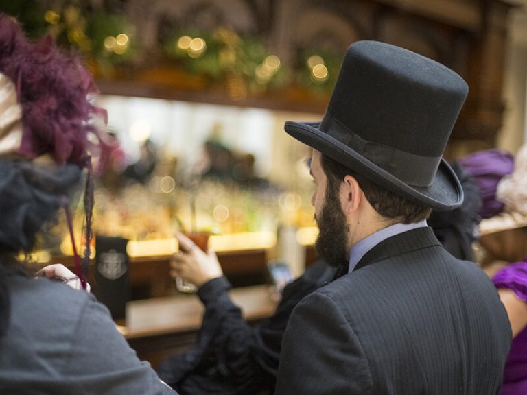 Descubre Dickens on the Strand, el festival victoriano de Galveston, Texas