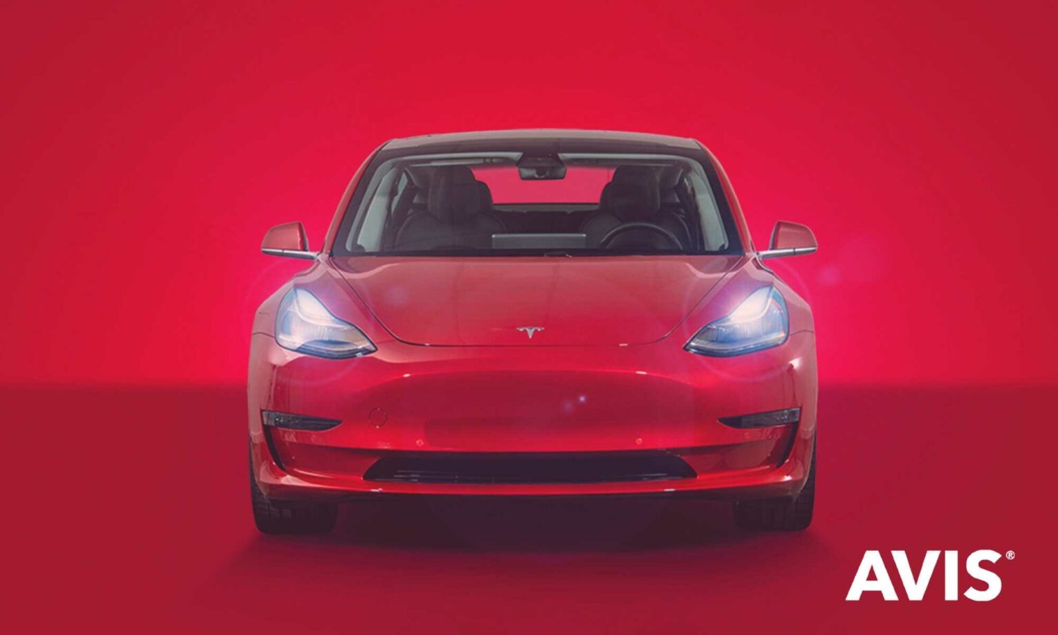 La nueva flota de Avis incluirá autos eléctricos Tesla - Travel Report