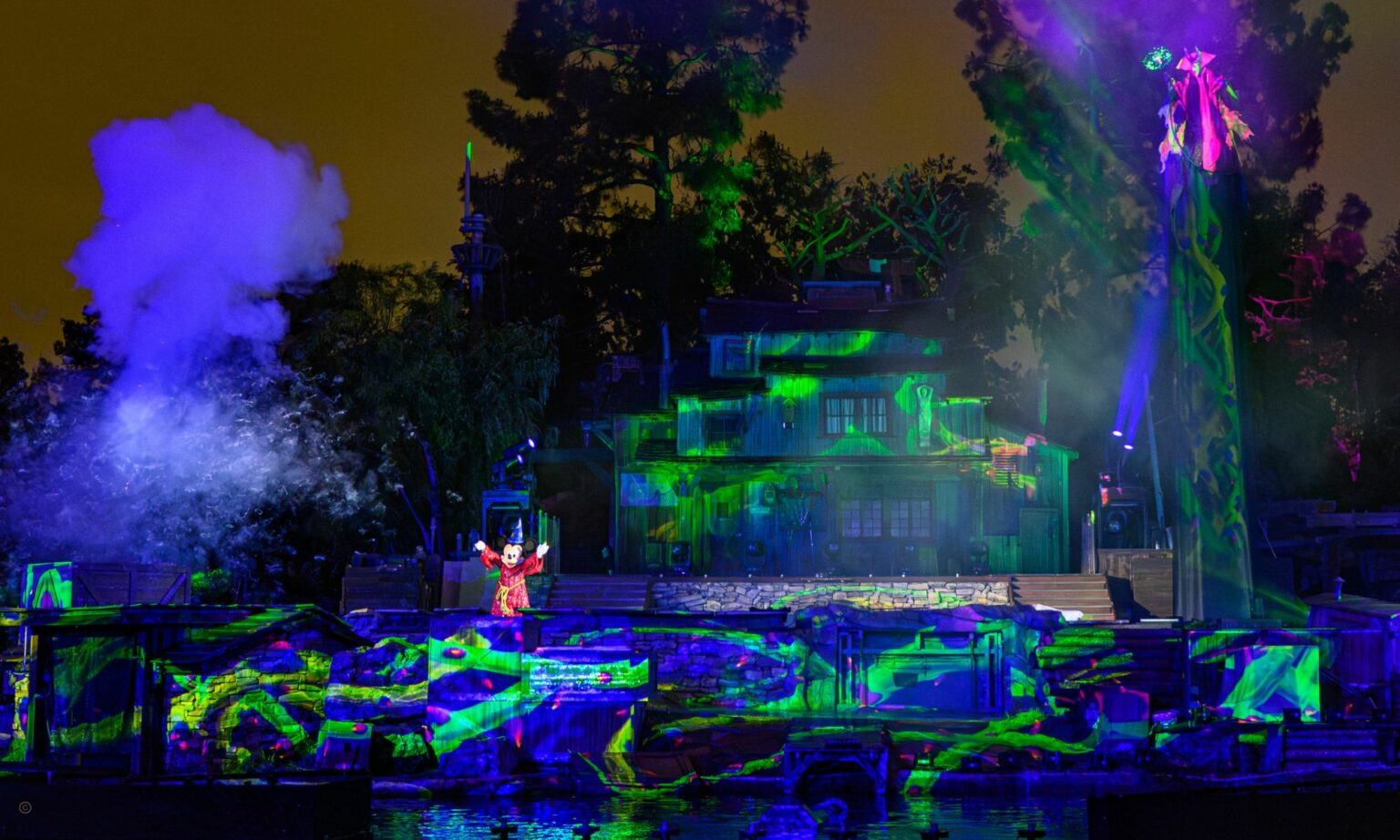 Fantasmatic! El espectáculo nocturno regresa a Disneyland Park - Travel ...